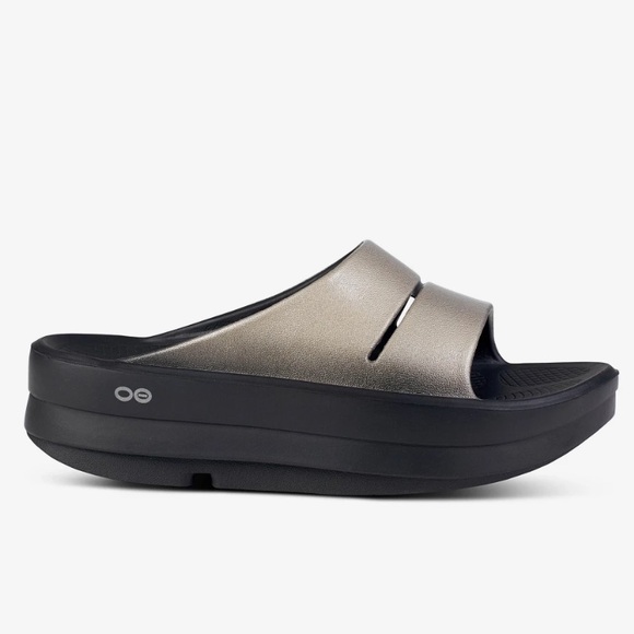 Oofos Omega Slides